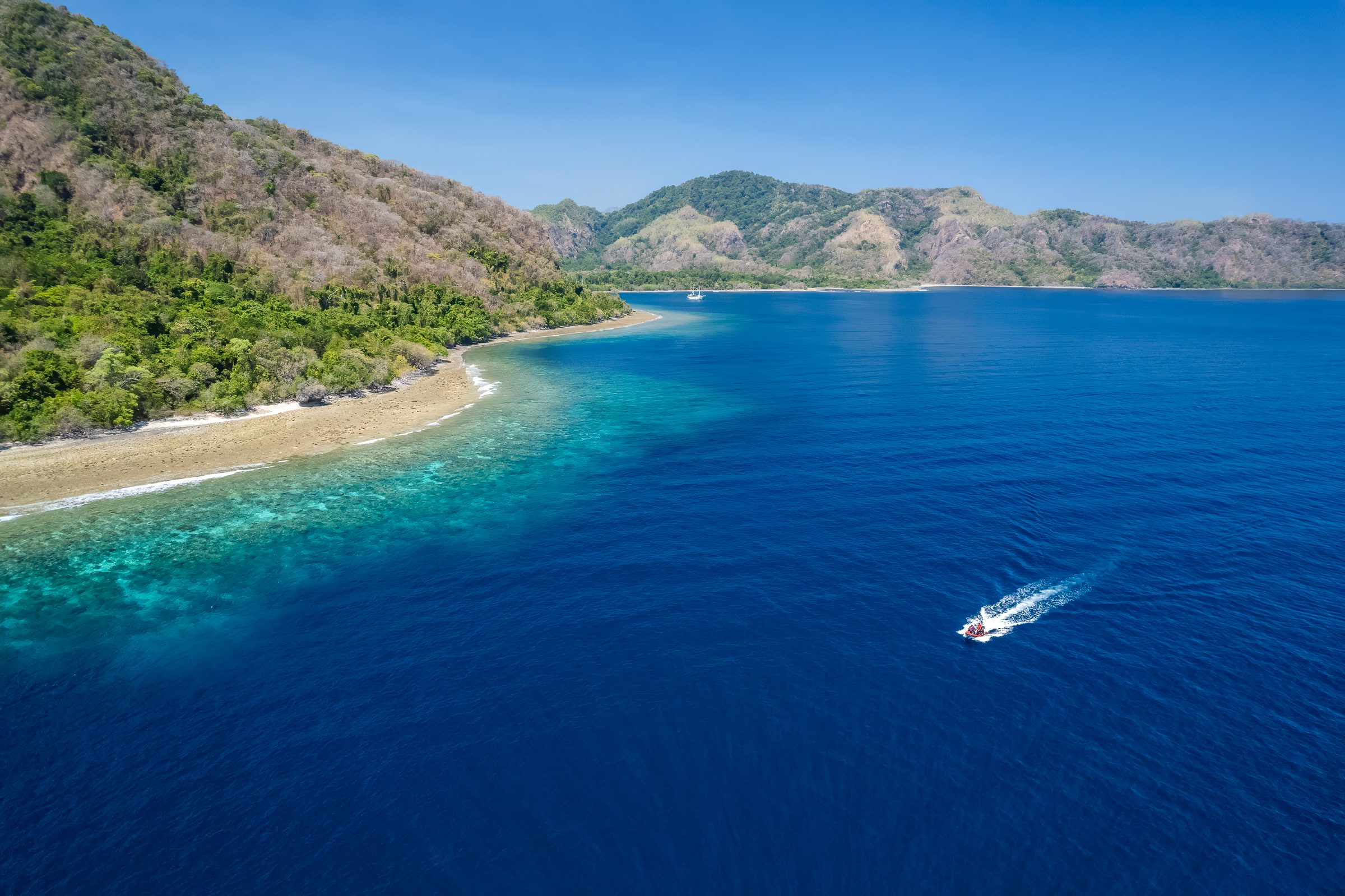 BANDA SEA & RAJA – Subculture Expeditions